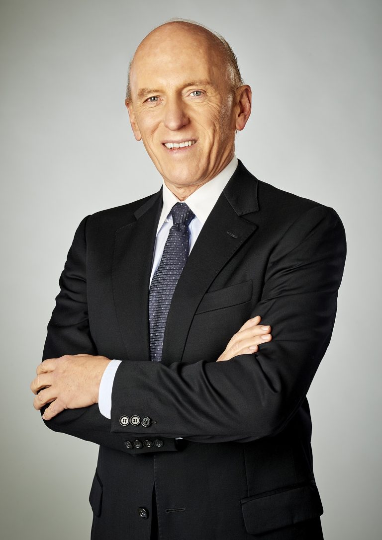 NEW AUTOFOCUS INTRAOCULAR LENS ALLOWS FREEDOM FROM GLASSES AFTER ...